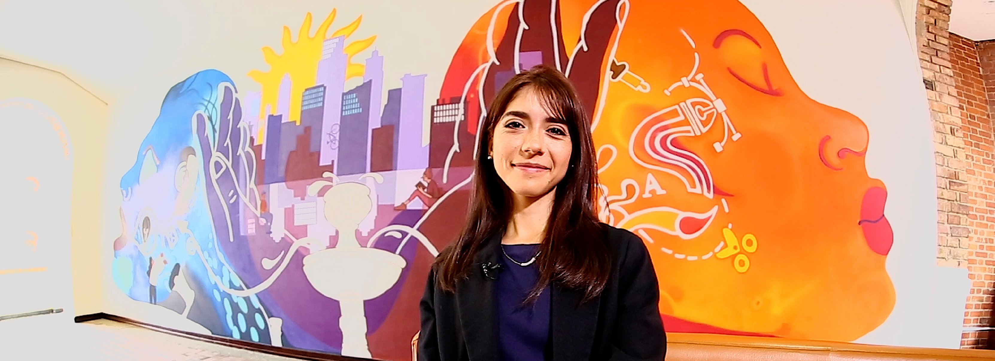 Conoce a Daniela León: "La Mela" que pinta